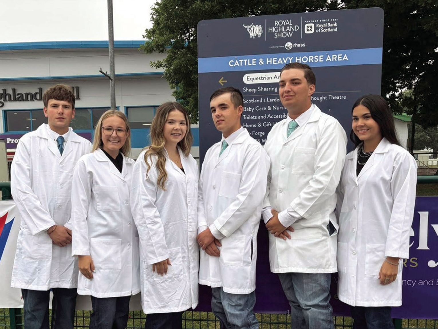 Livestock Judging Teams Tie for First